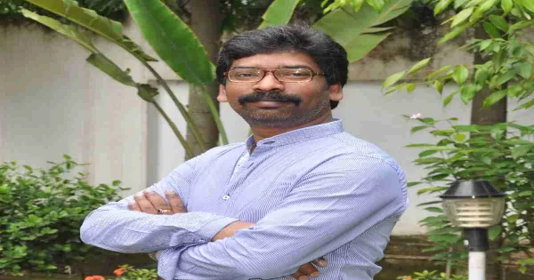 झारखंड में राजनीतिक संकट नहीं: हेमंत सोरेन सरकार के दो फैसलों से समझिए ...